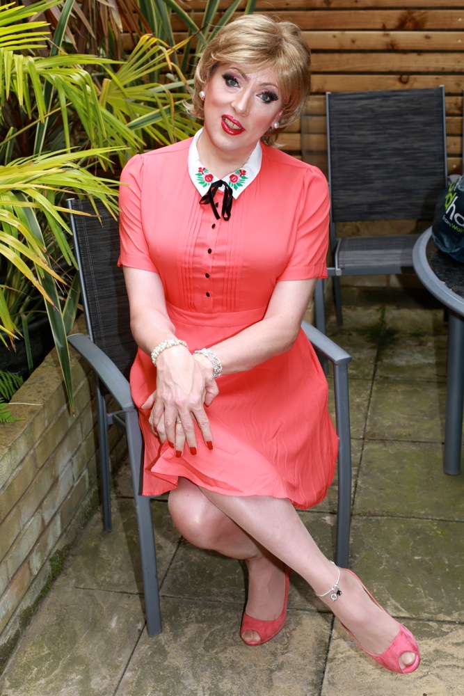 [Fashion] Her ‘Moaner-Lisa’ Smile – transretrogurl